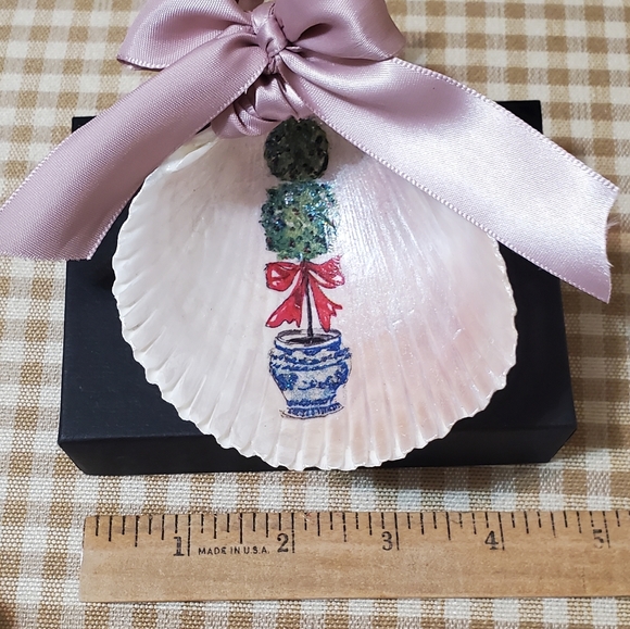 Handcrafted by Theresa | Holiday | Handcrafted Clam Shell Ornament ...